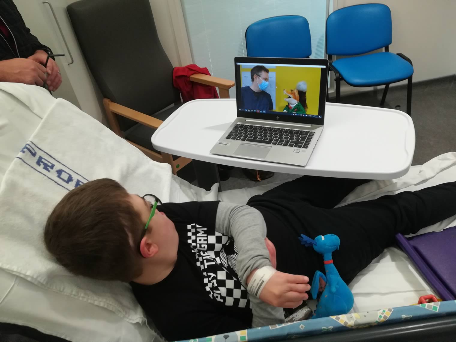 It’s ‘Boom Boom’ time as NHS Lothian welcomes Basil Brush to the Royal ...